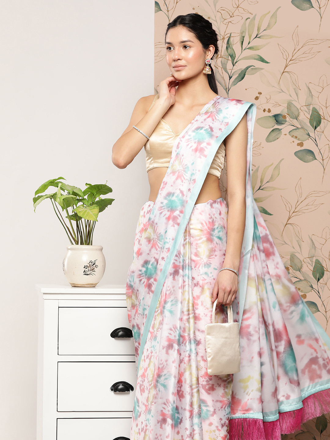 Buy VASTRANAND Batik Satin Saree - Sarees for Women 21648248 | Myntra