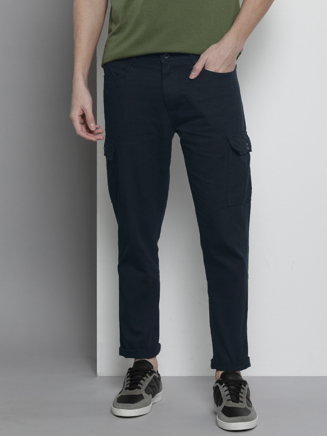 Buy The Indian Garage Co Men Mid Rise Slim Fit Cargos - Trousers for ...