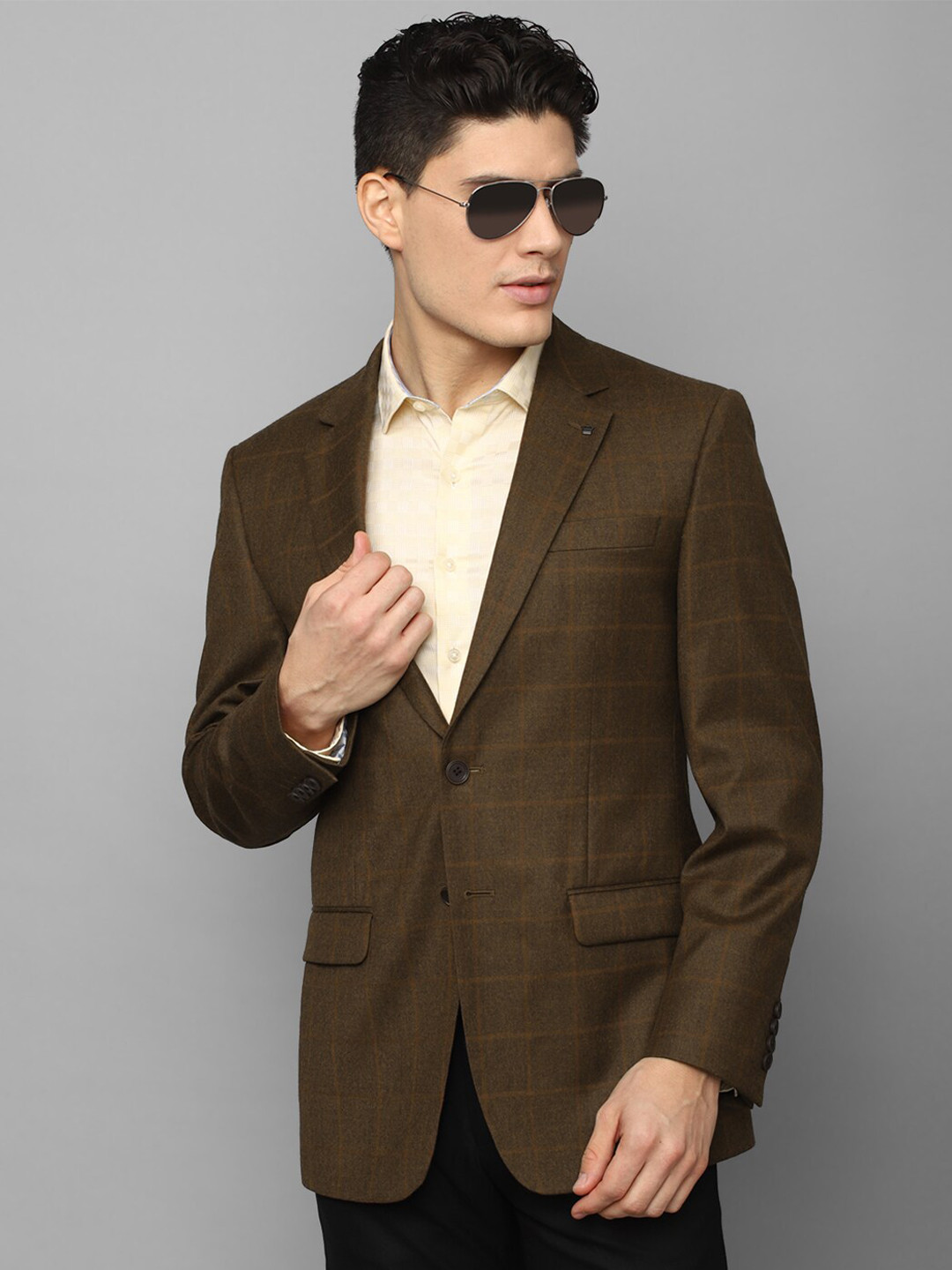 Buy Louis Philippe Men Checked Pure Wool Single Breasted Blazer ...