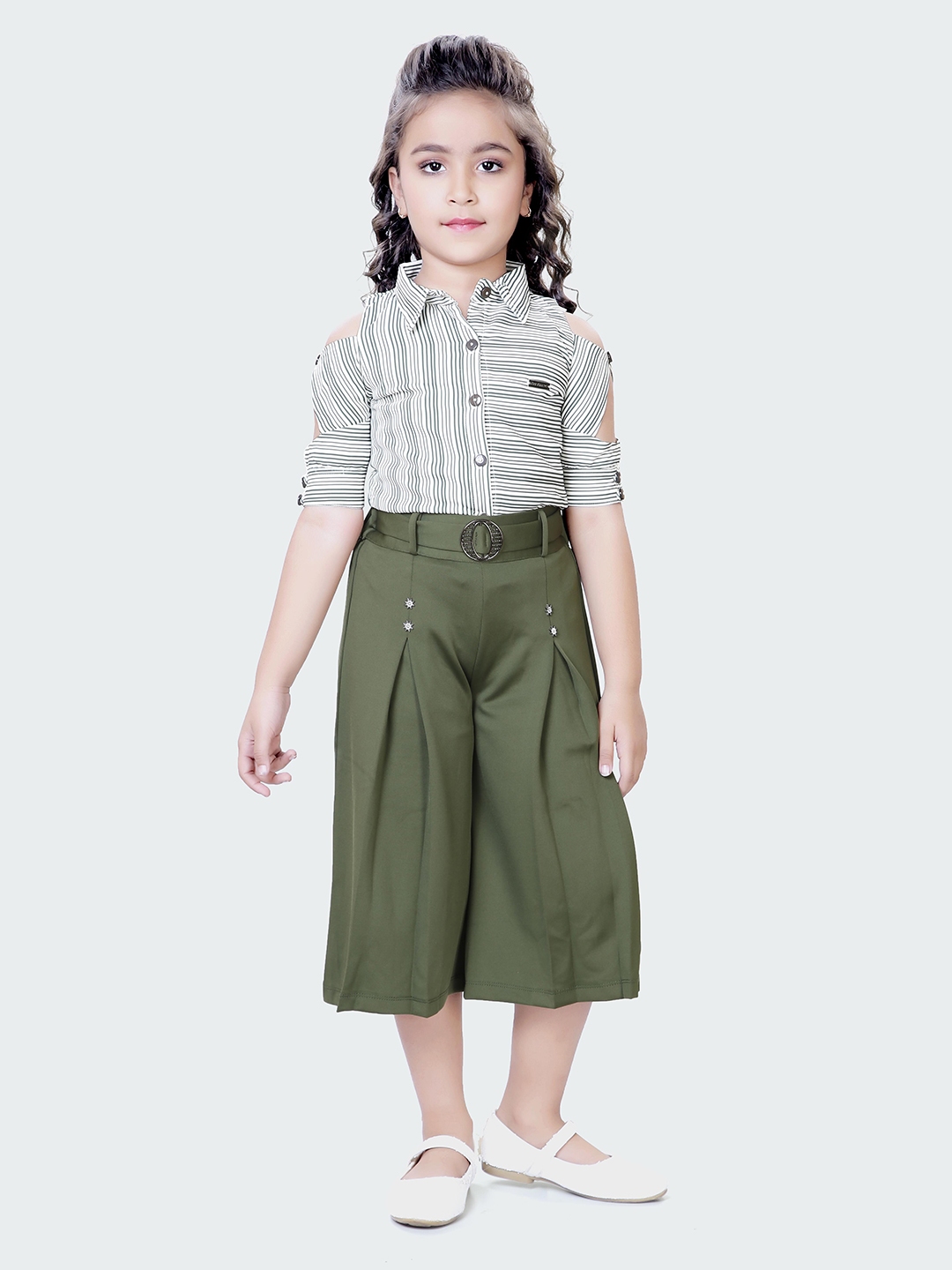 Buy Hunny Bunny Girls Striped Spread Collar Shirt With Capris Clothing Set For Girls 21729654