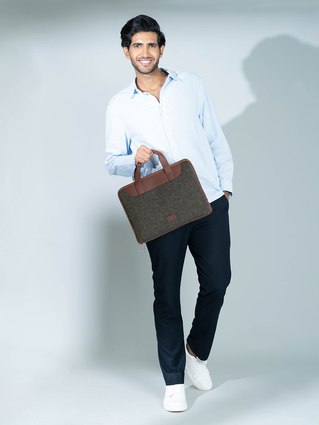 Buy ZOUK Men Black & Brown Textured Jute Laptop Sleeve - Laptop Bag for ...