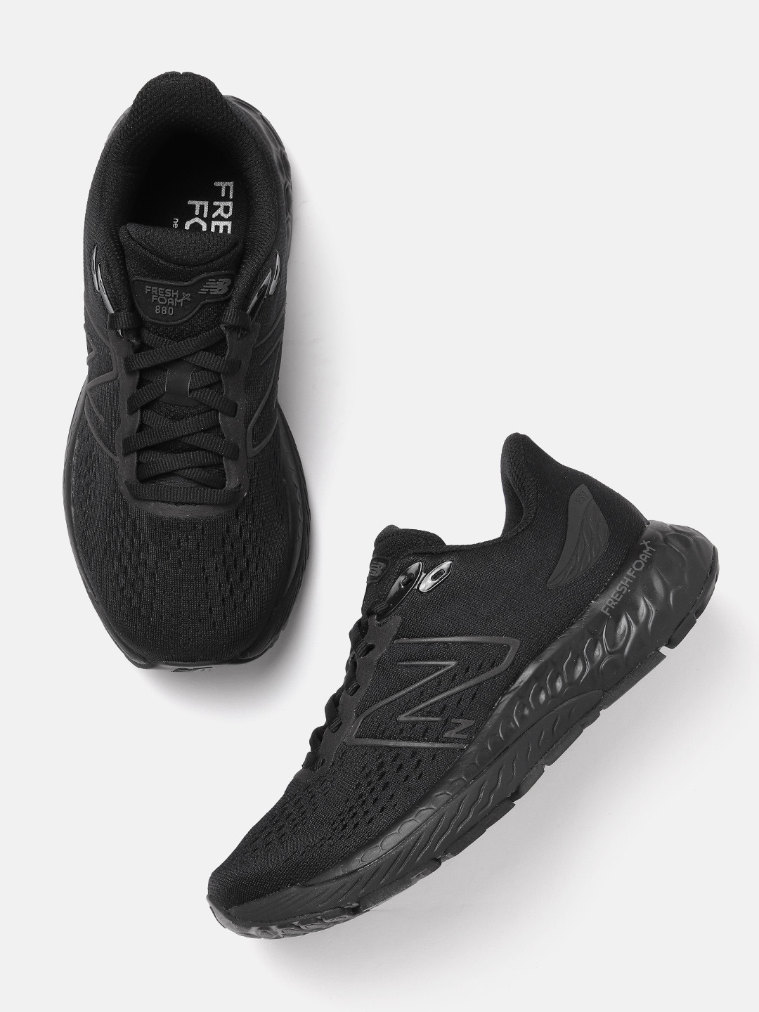 Buy New Balance Women Woven Design 880 Running Shoes - Sports Shoes for ...