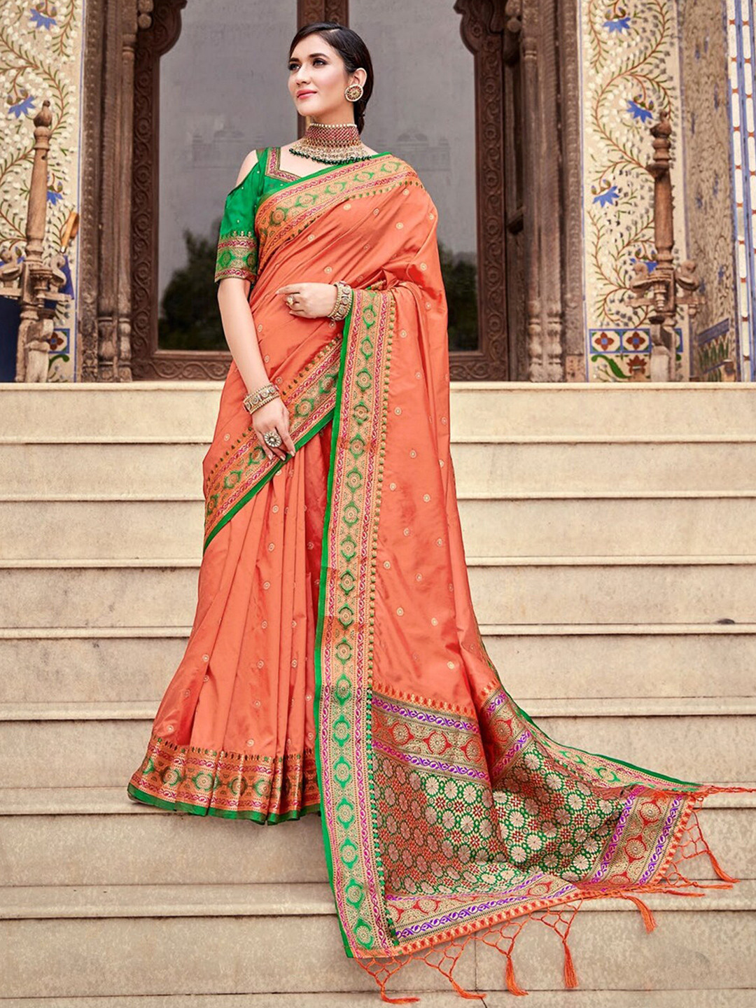 Buy Satrani Ethnic Motif Woven Design Zari Banarasi Saree - Sarees for ...