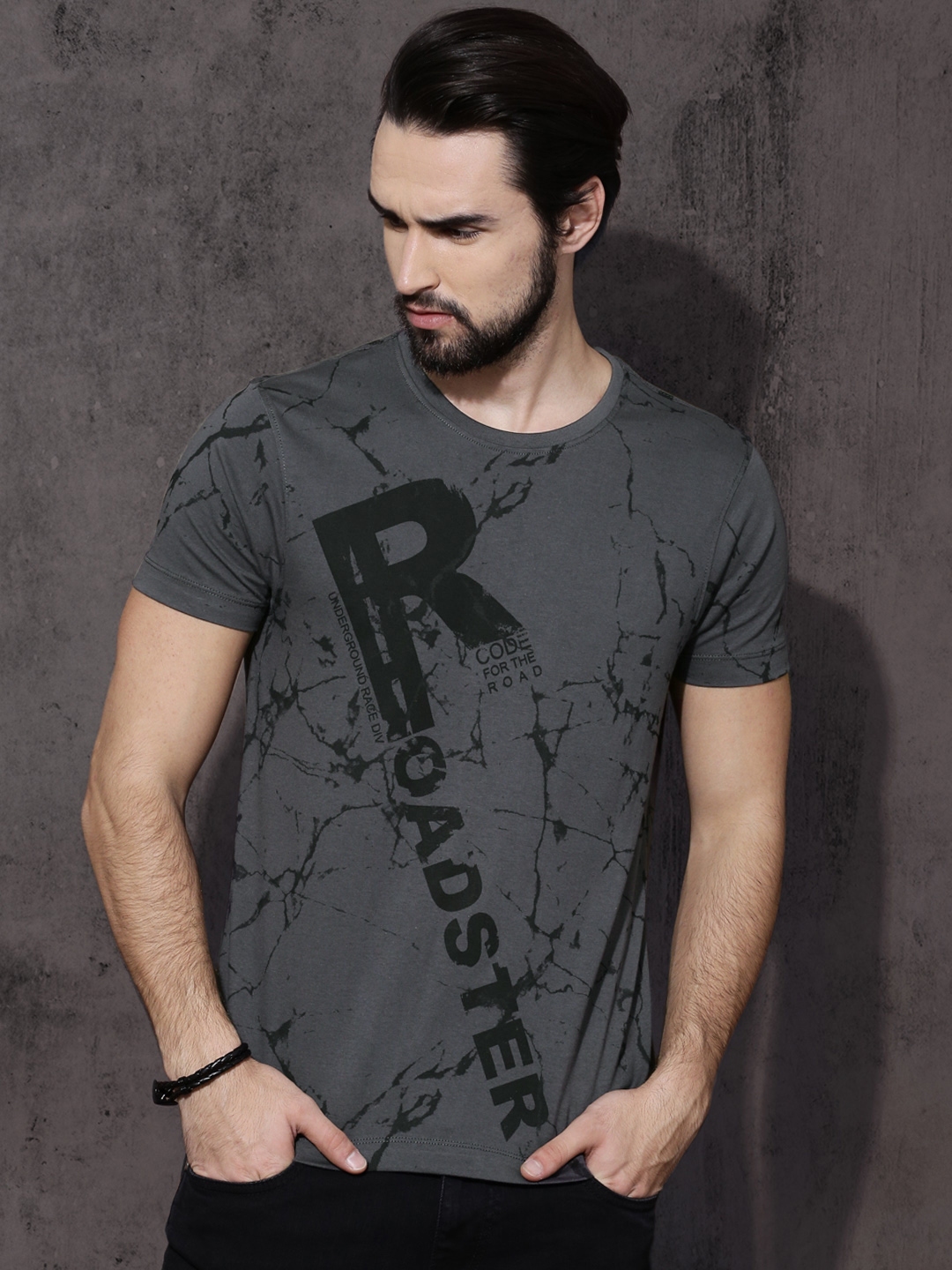 Buy Roadster Men Charcoal Grey Printed Round Neck T Shirt Tshirts For