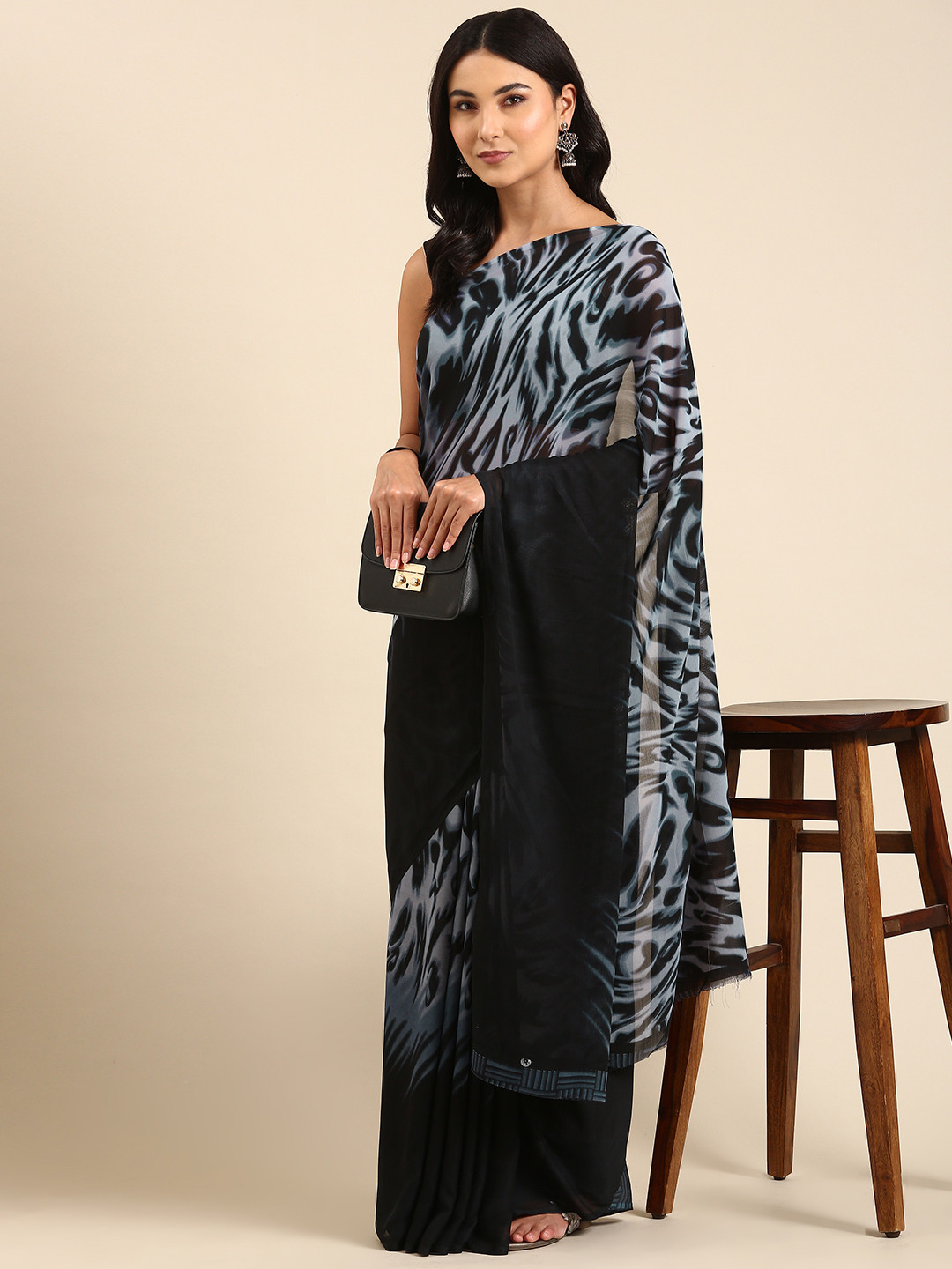 Buy HERE&NOW Abstract Printed Saree - Sarees for Women 21997816 | Myntra