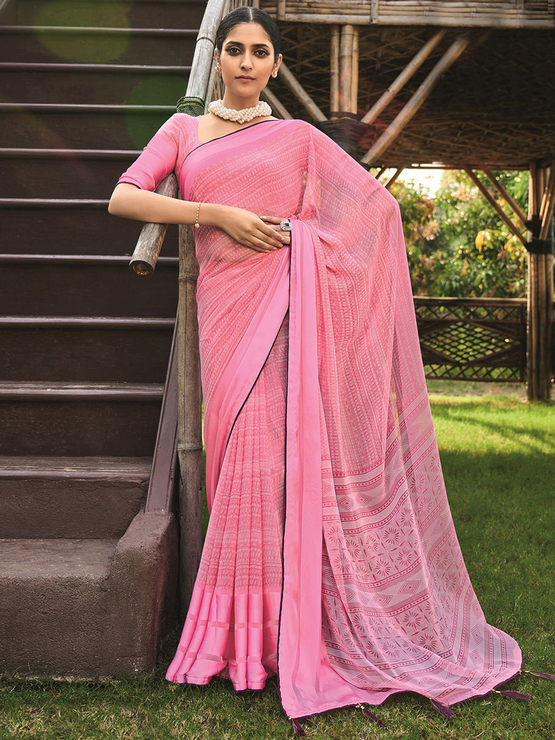 Buy Satrani Geometric Printed Saree - Sarees for Women 22039070 | Myntra