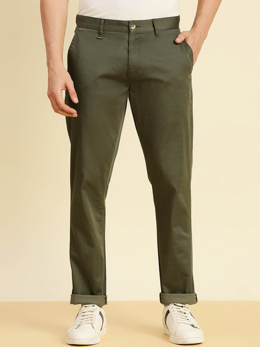 Buy INVICTUS Men Classic Slim Fit Easy Wash Chinos - Trousers for Men 22065904 | Myntra