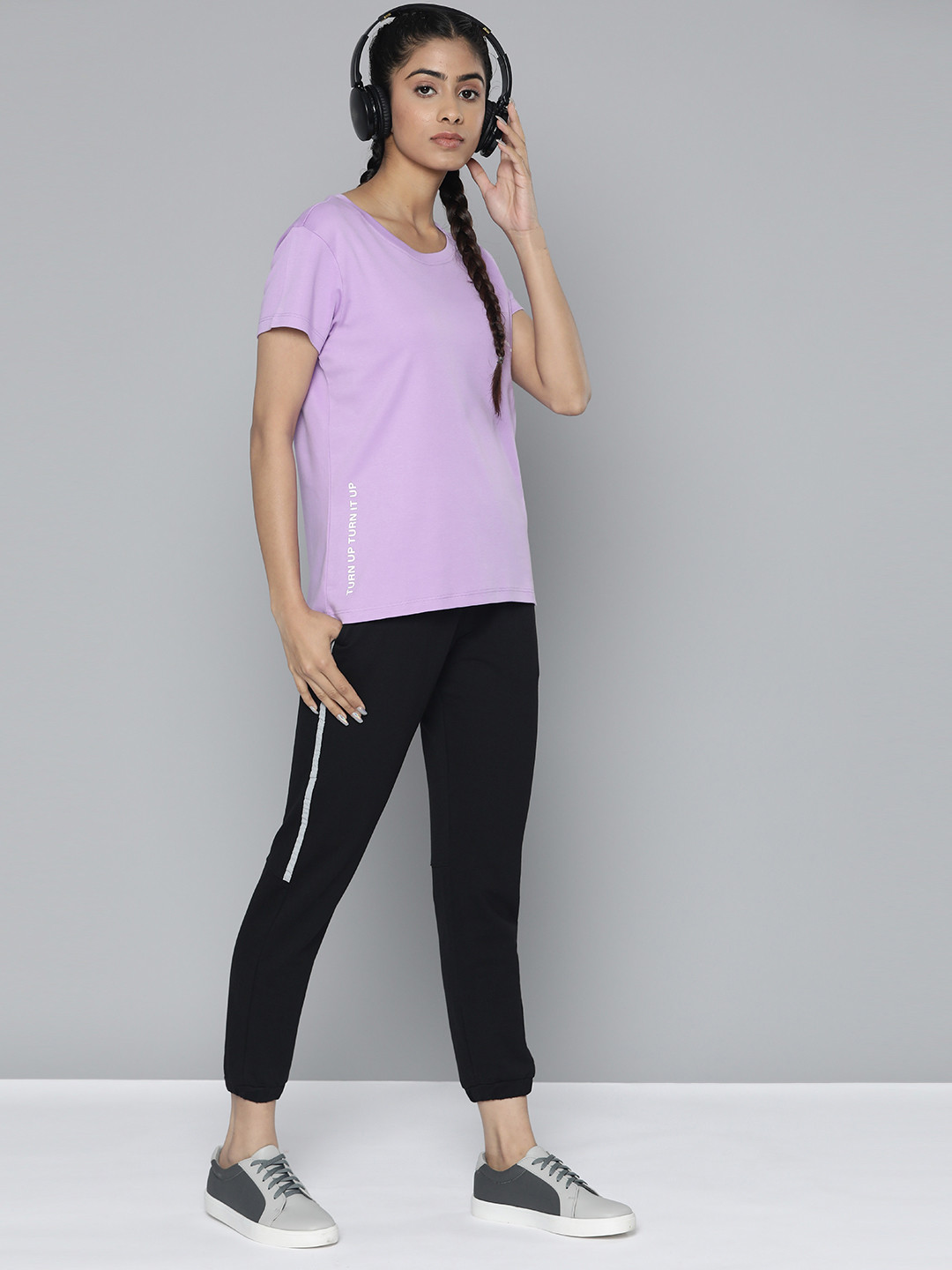 Buy HRX By Hrithik Roshan Lifestyle Women Mauve Bio Wash Typography ...