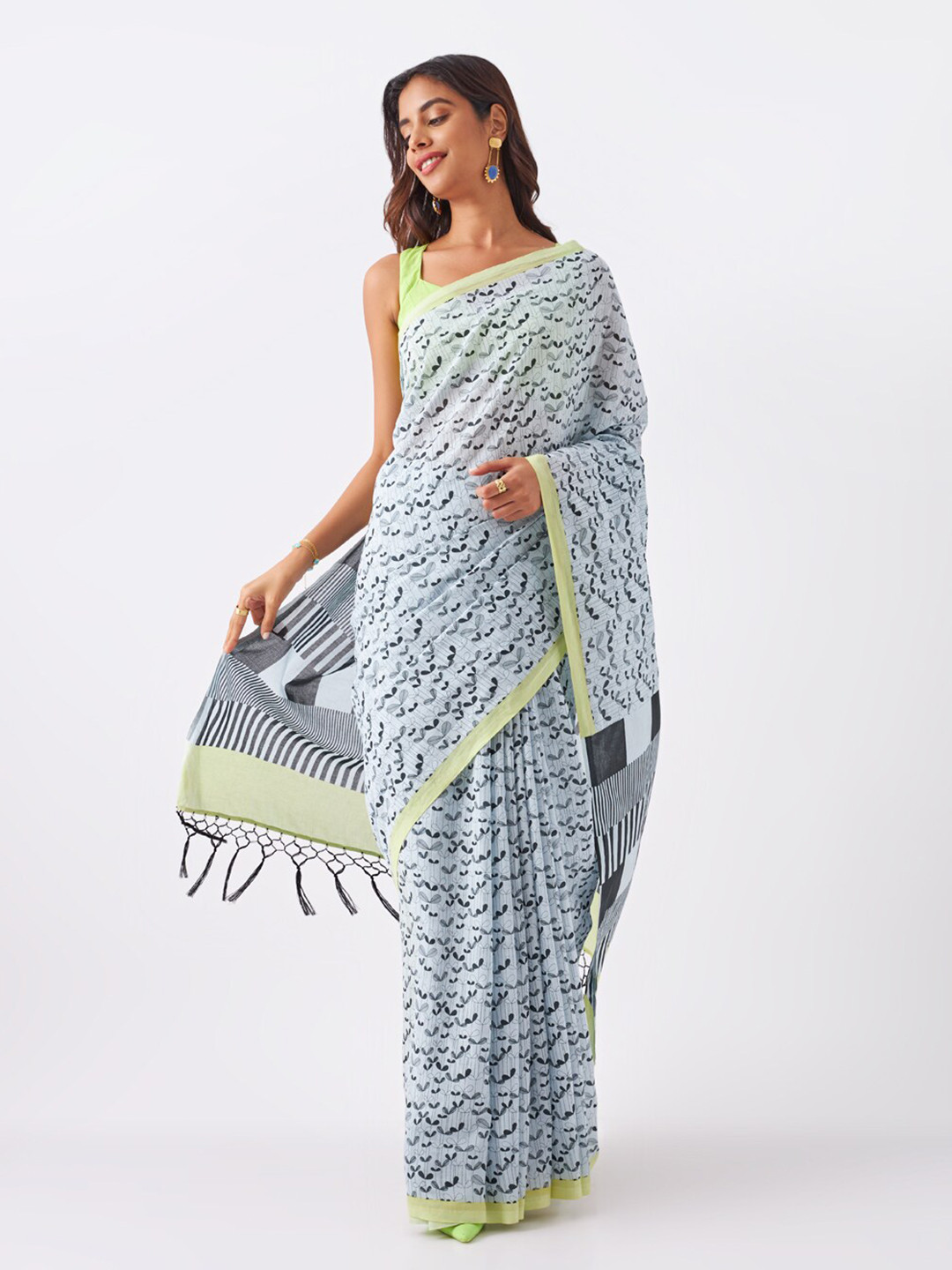 Buy Taneira Floral Printed Pure Cotton Saree - Sarees for Women ...