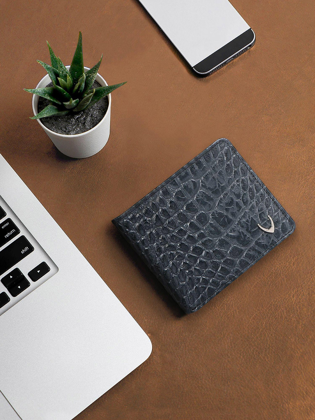 Buy Hidesign Men Animal Textured Leather Two Fold Wallet - Wallets for ...