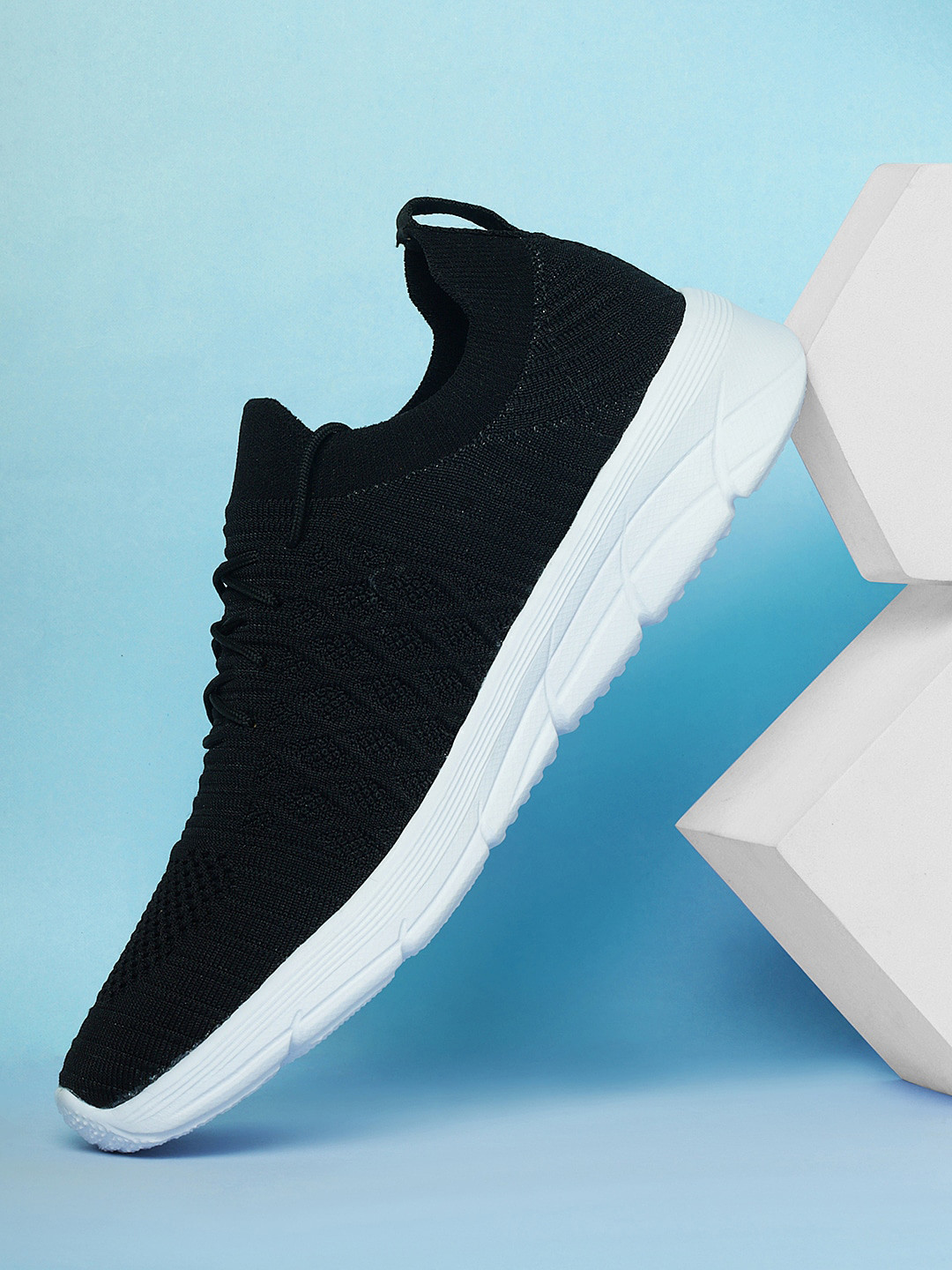 Buy HIGHLANDER Men Woven Design Comfort Insole Contrast Sole Sneakers ...