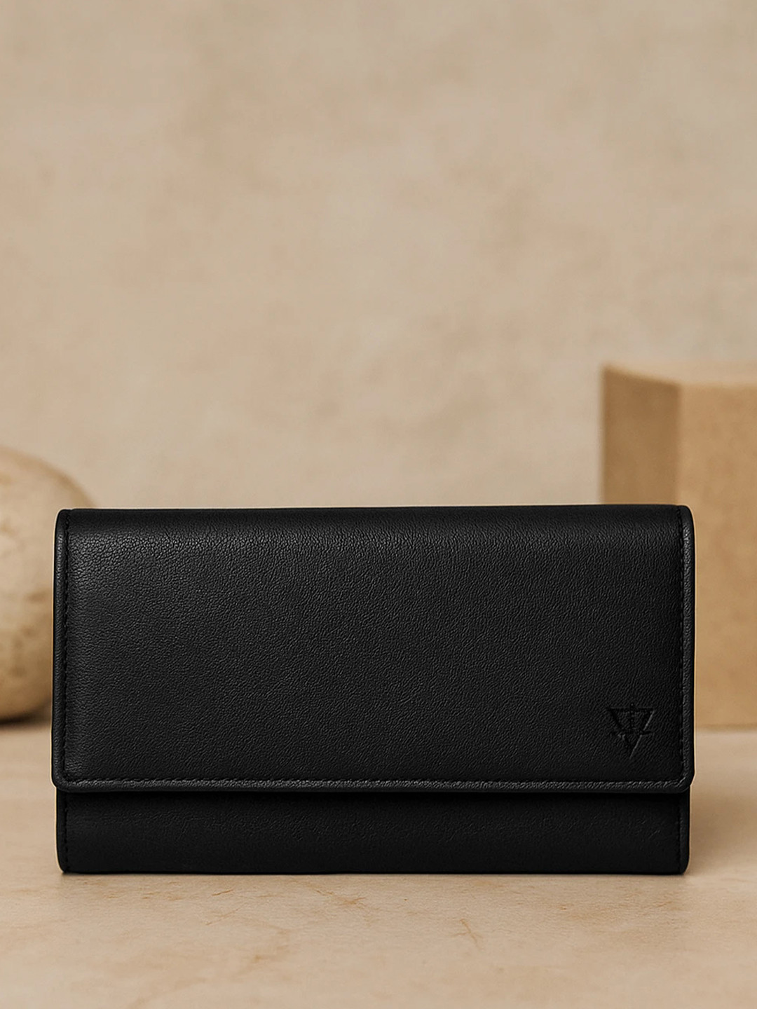 Buy AQUATAN Women RFID Protected Flap Over Two Fold Leather Wallet ...