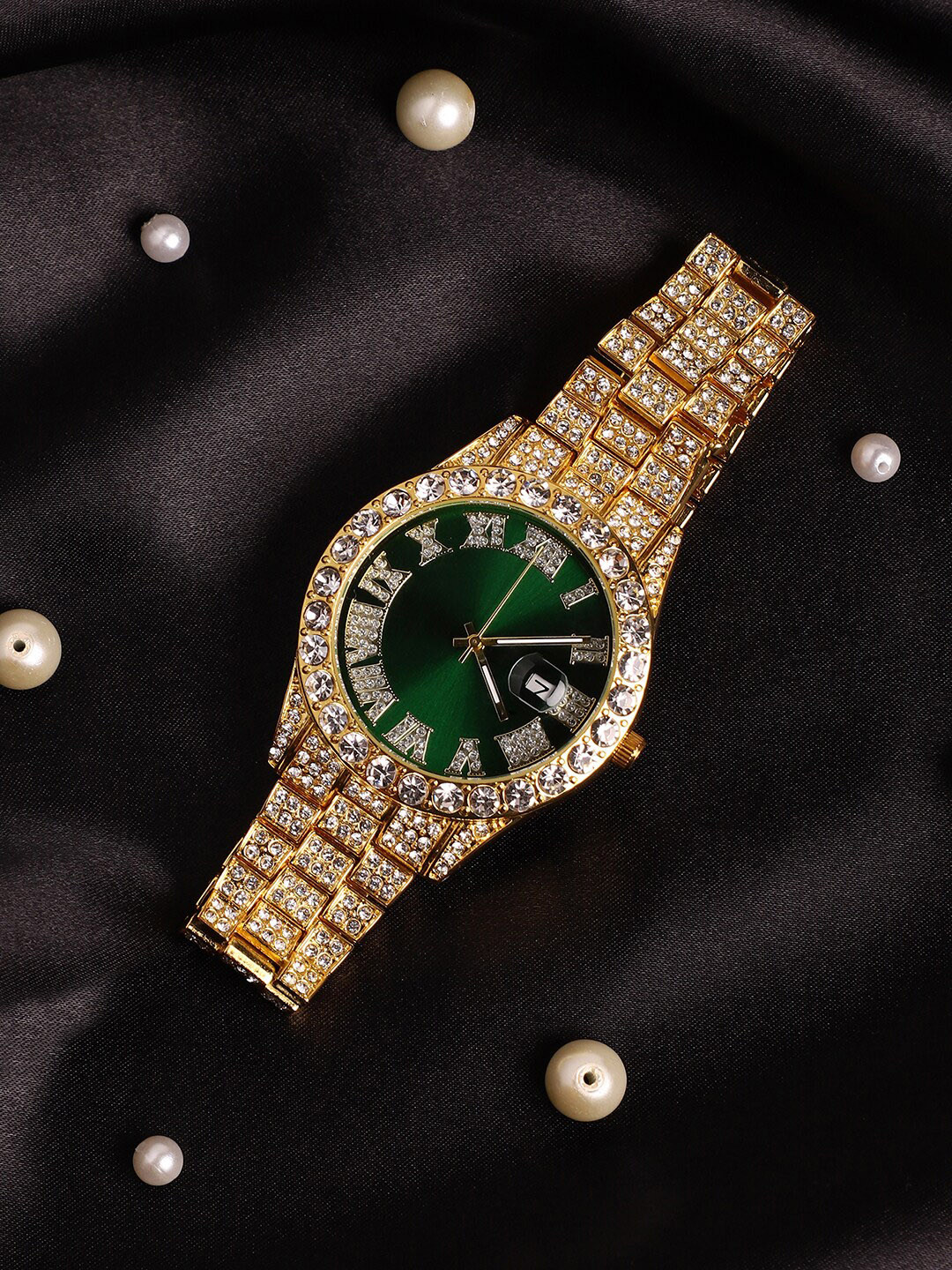 Buy HAUTE SAUCE By Campus Sutra Women Bracelet Style Straps Analogue ...