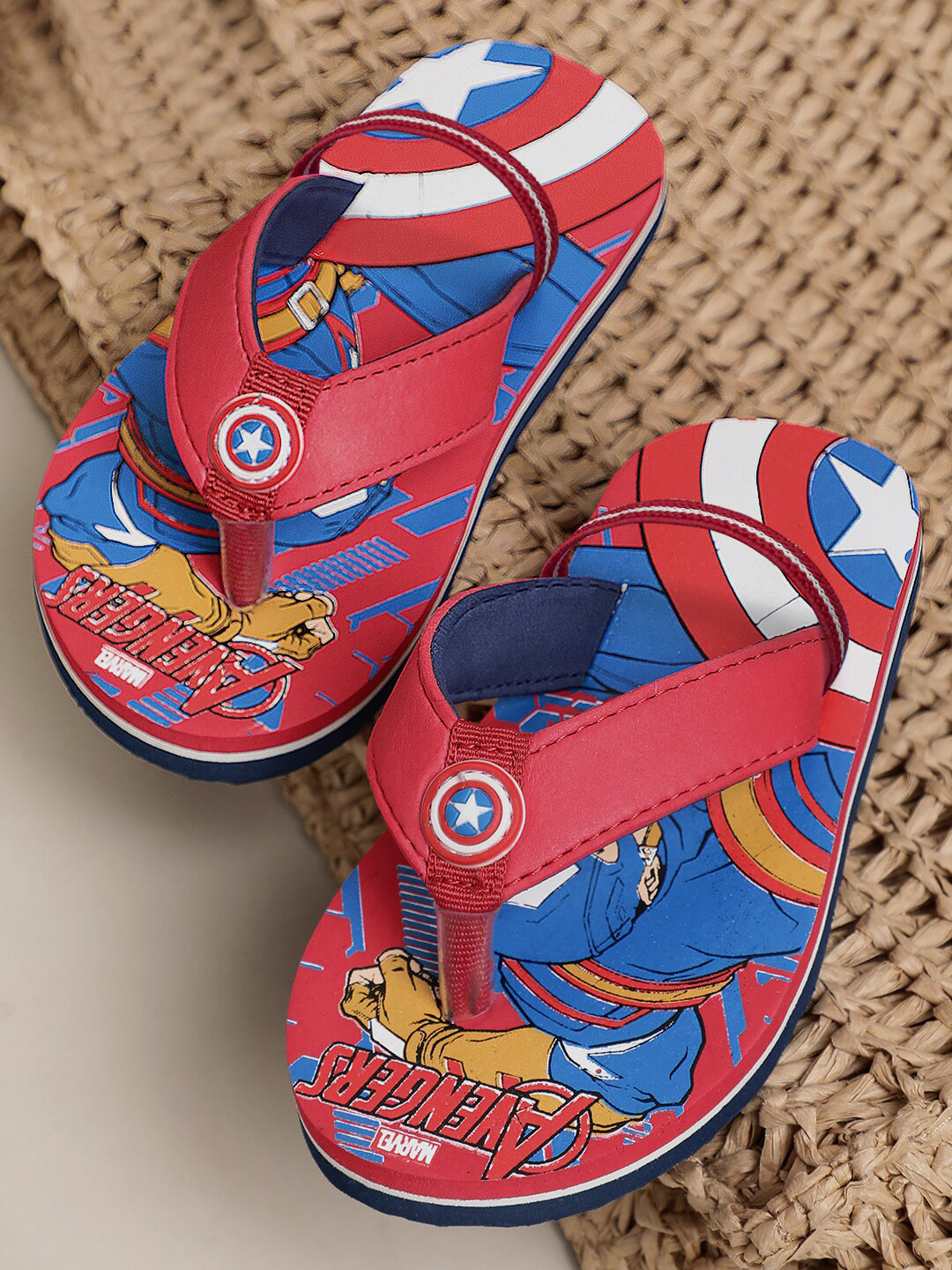 Buy Kids Ville Boys Captain America Printed Soft Cushion Thong Flip ...