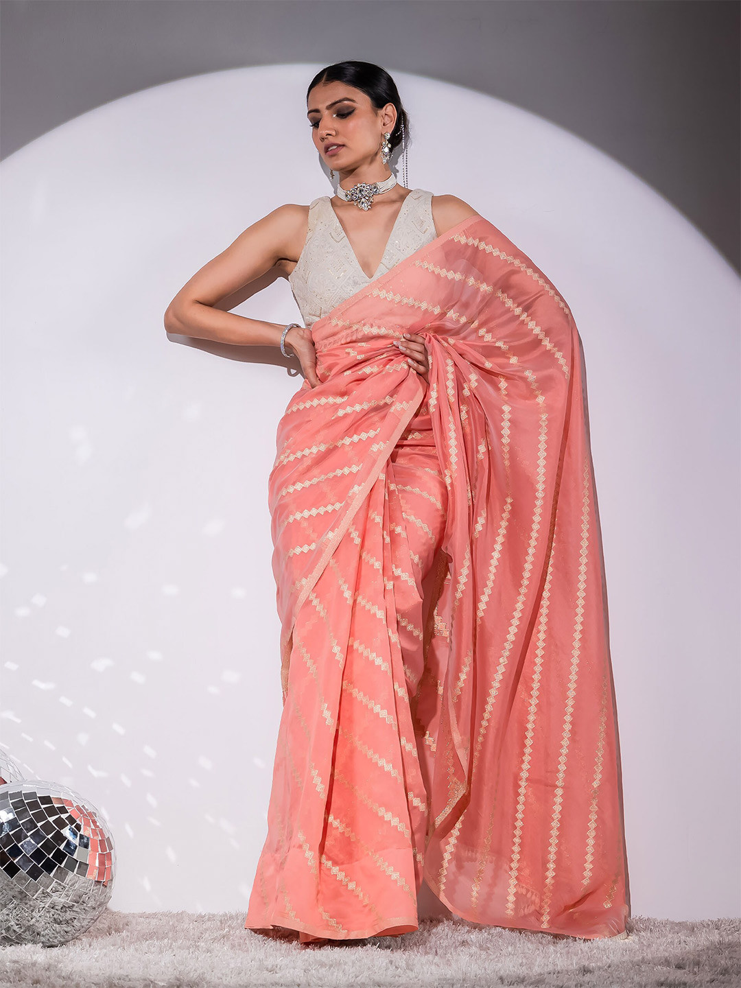 Buy Swtantra Geometric Woven Design Organza Saree - Sarees for Women ...