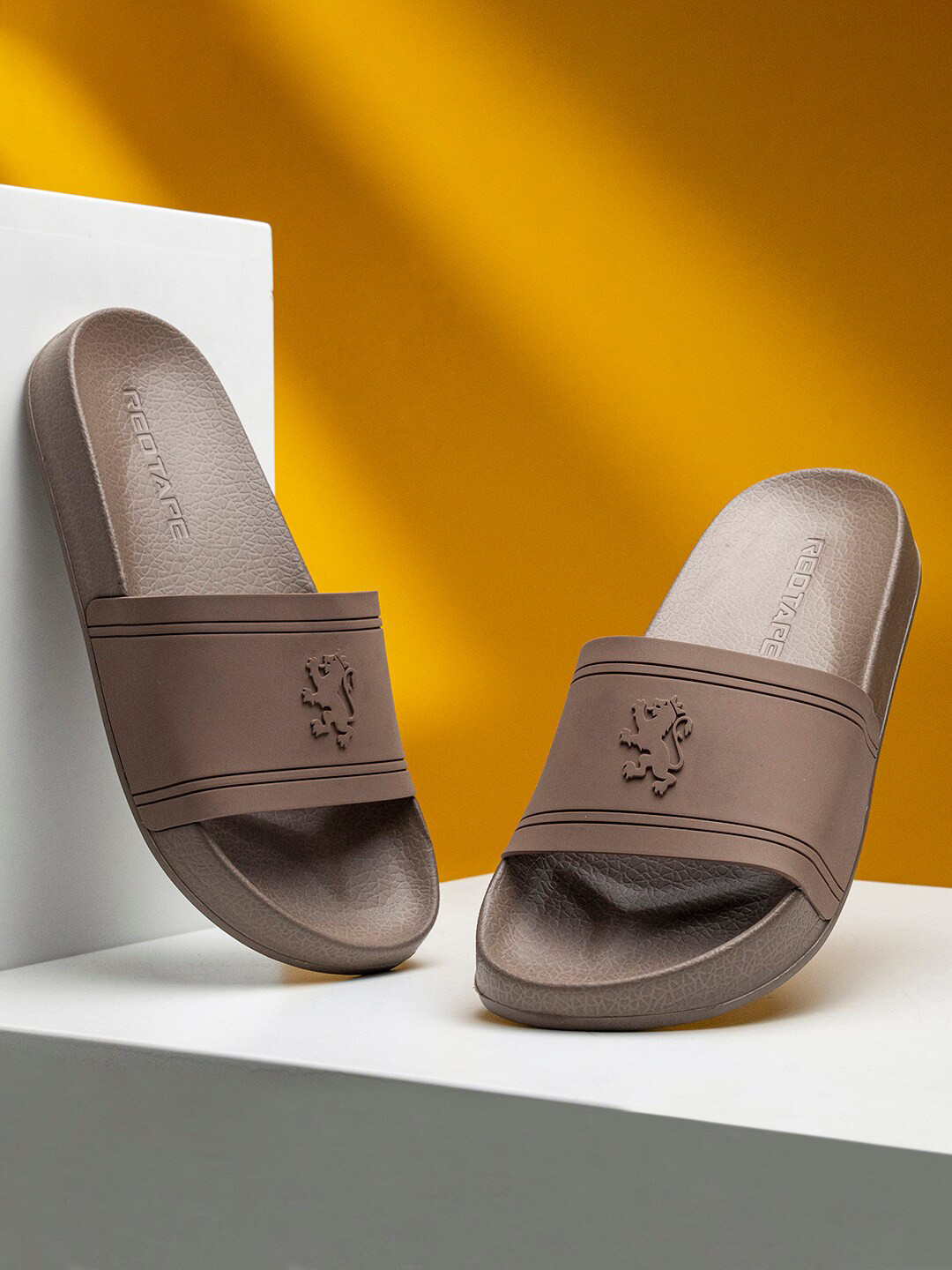 Buy Red Tape Men Rubber Sliders - Flip Flops for Men 22439264 | Myntra