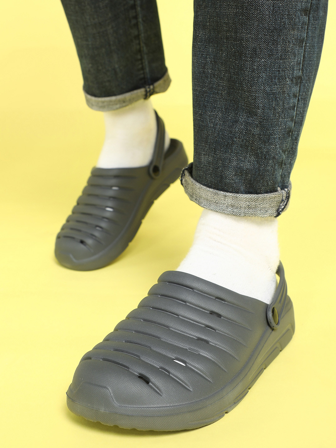 Buy Paragon Men Textured Rubber Clogs - Flip Flops for Men 22449898 ...