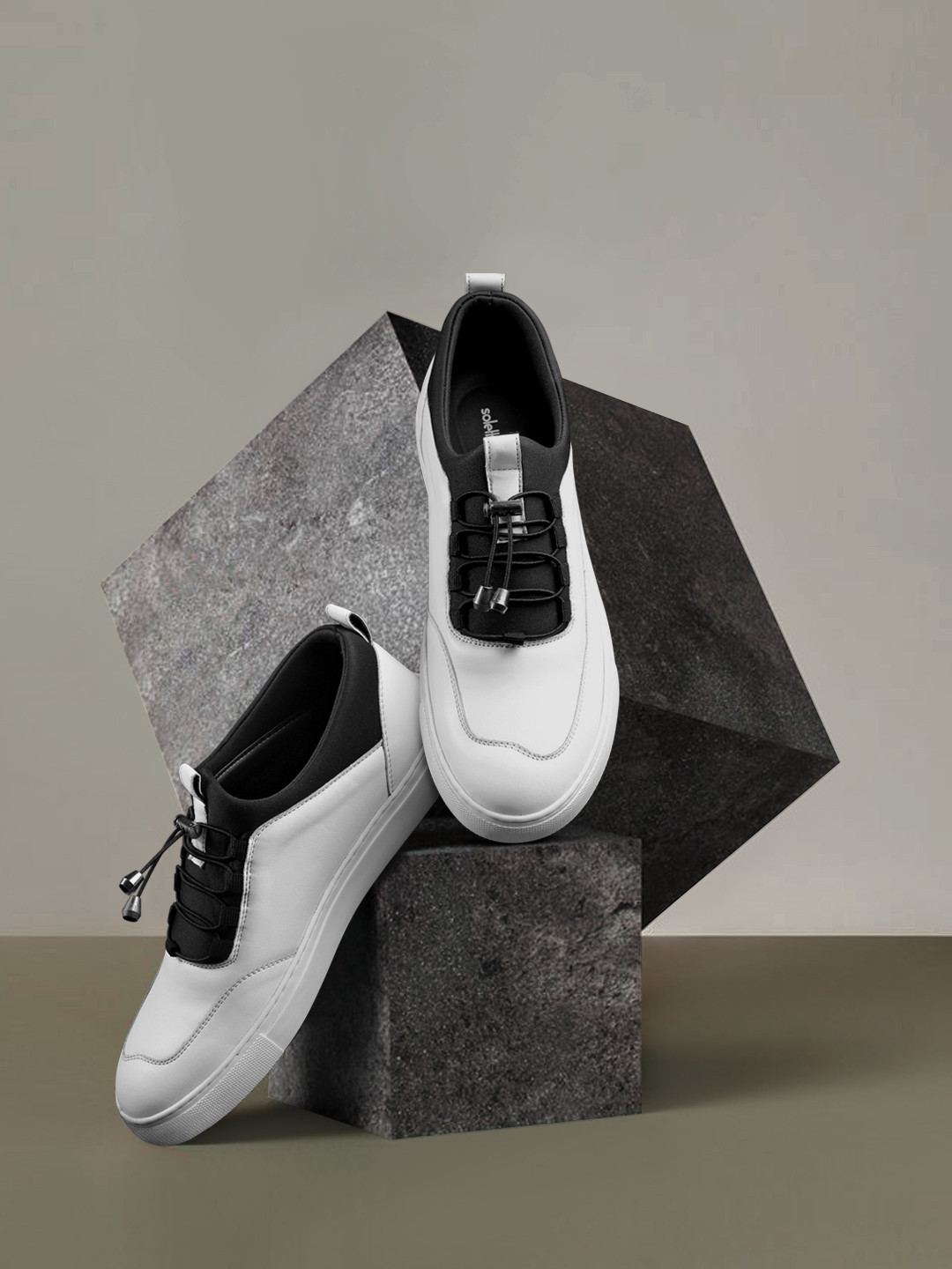 Buy SOLETHREADS REBEL Men STANLEY Colourblocked Memory Foam Basics ...