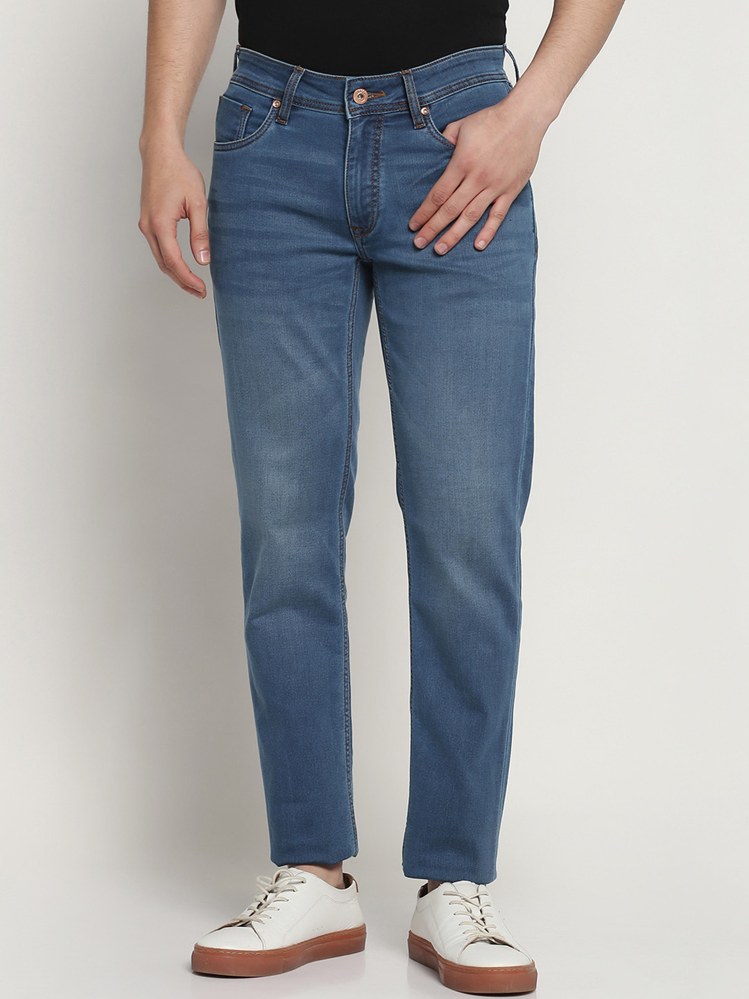 Buy Blackberrys Men Buff Fit Slim Fit Low Rise Light Fade Stretchable ...