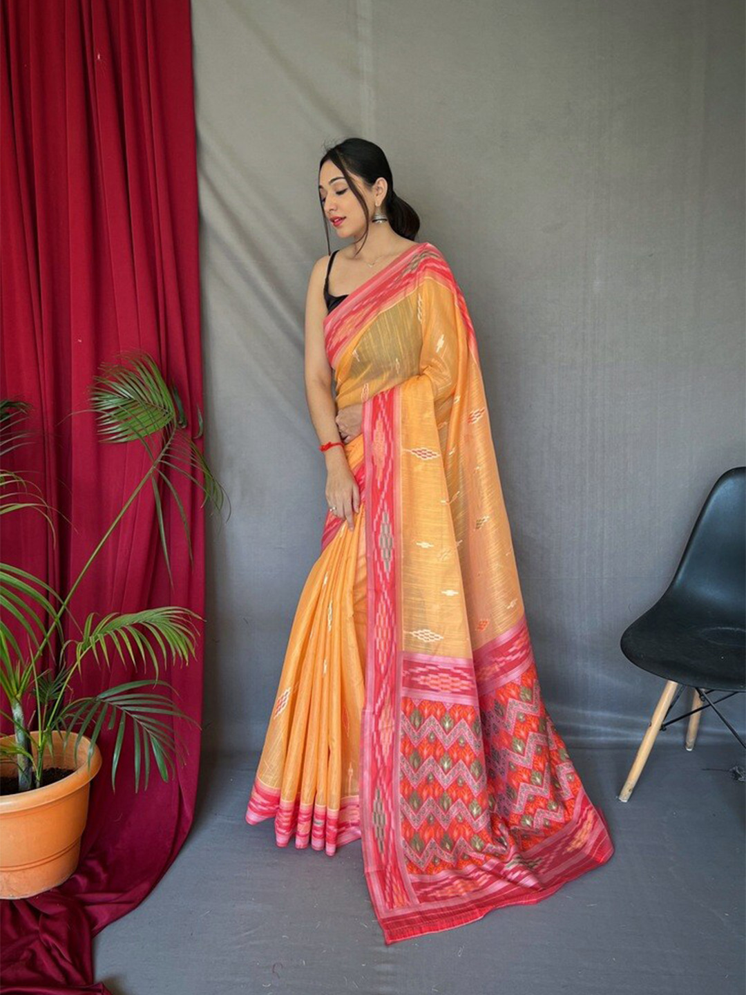 Buy Exclusiva Ethnic Motifs Printed Pure Linen Ikat Saree - Sarees for ...