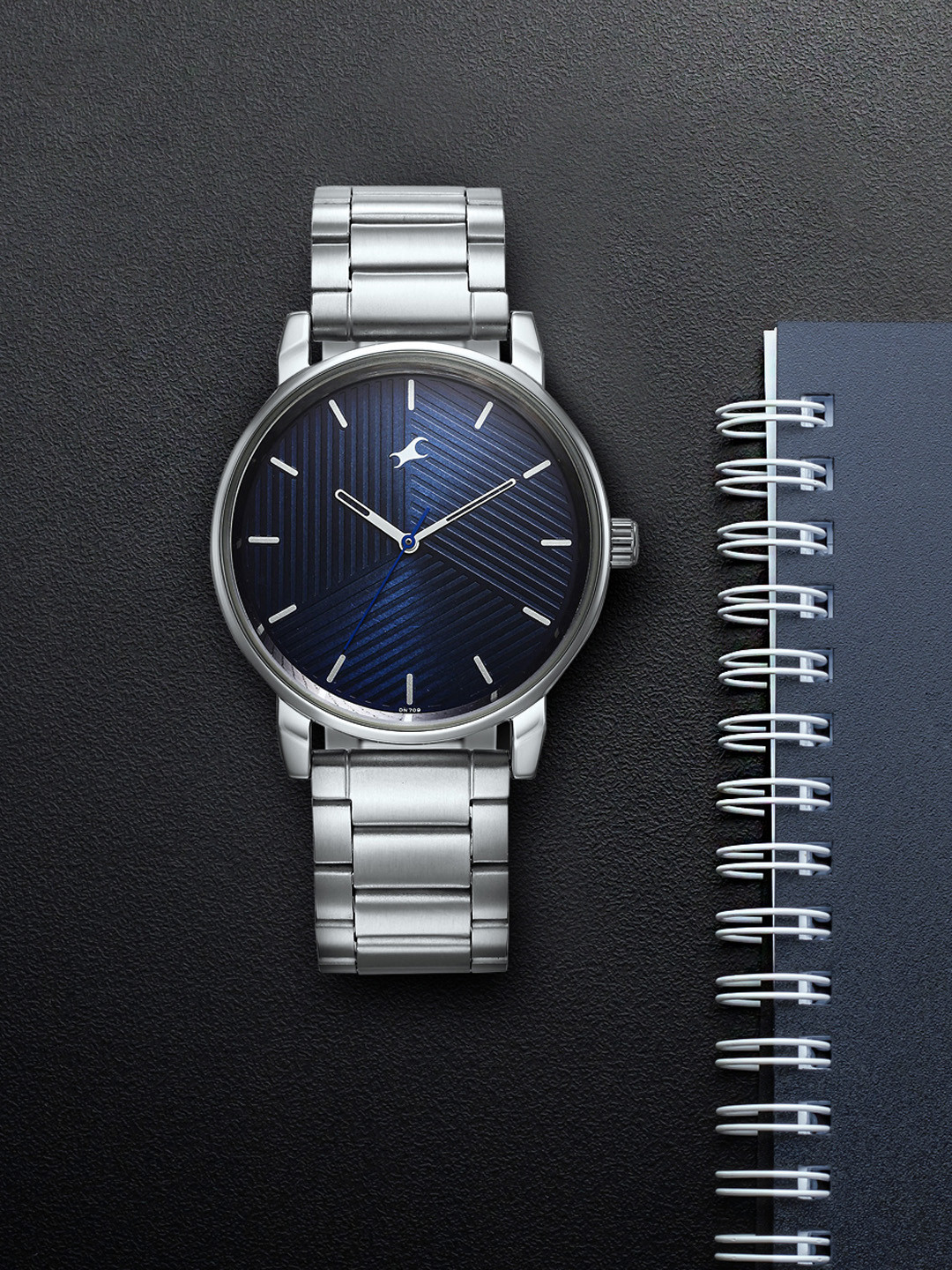 Buy Fastrack Men Bracelet Style Straps Analogue Watch 3278SM03 ...