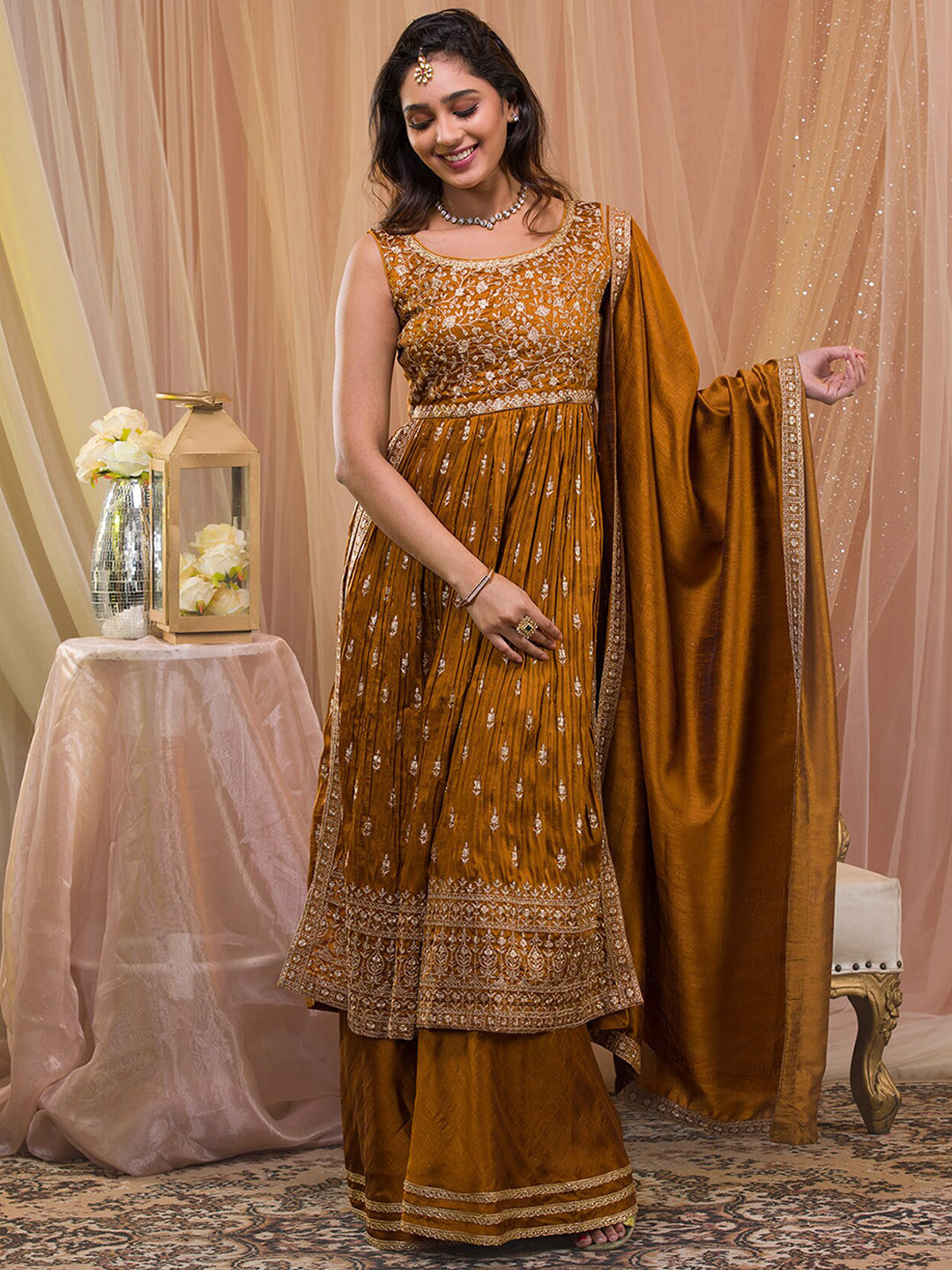 Buy Koskii Ethnic Motifs Embroidered High Slit Kurta With Palazzos ...