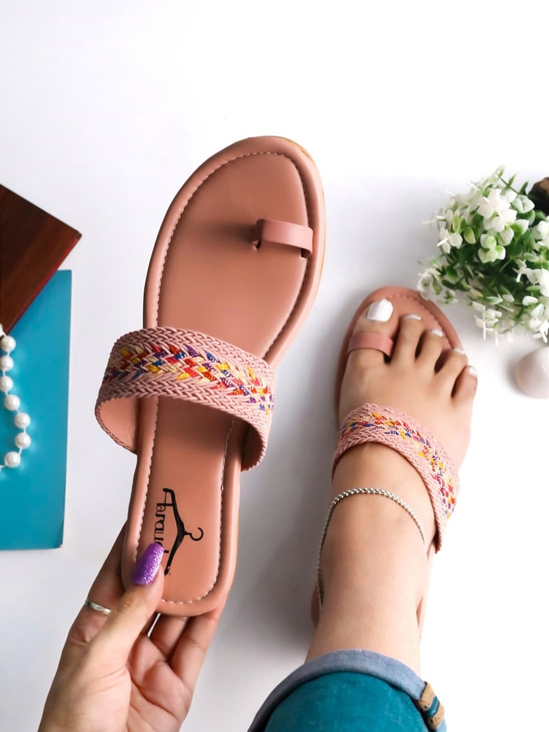 Buy Brauch Woven Design One Toe Flats - Flats for Women 22786370 | Myntra