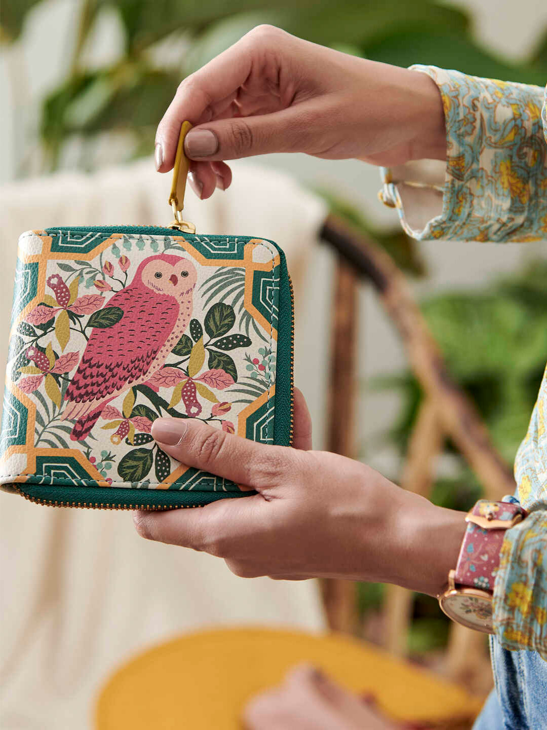Buy Chumbak Women Ethnic Motifs Printed PU Zip Around Wallet - Wallets ...