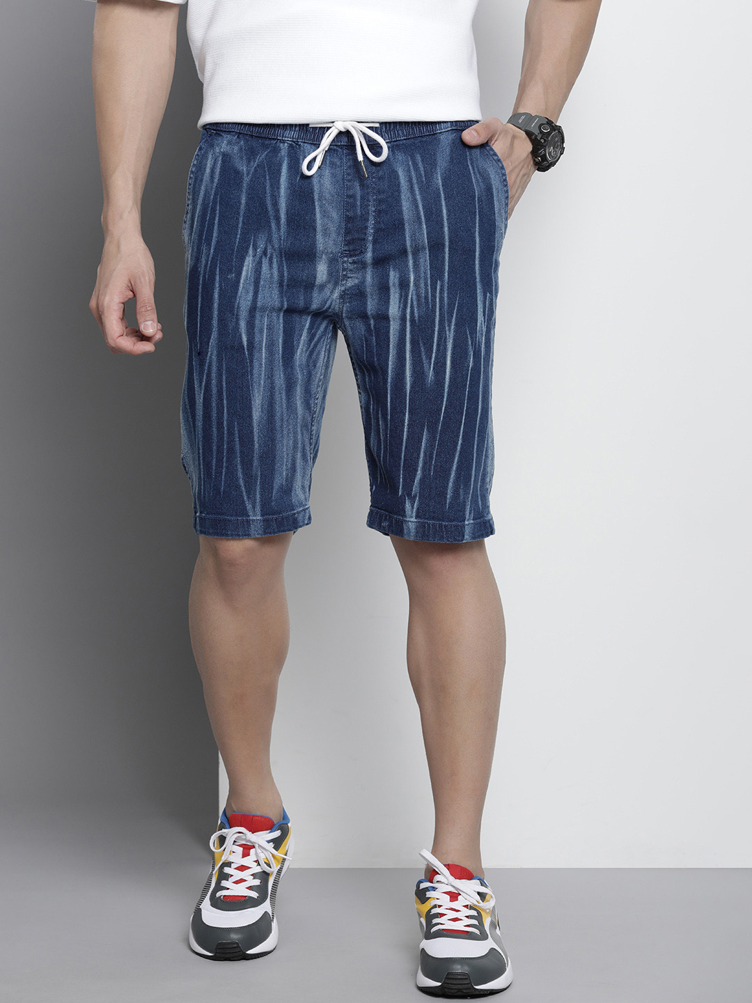 Buy The Indian Garage Co Men Abstract Printed Denim Shorts - Shorts for ...