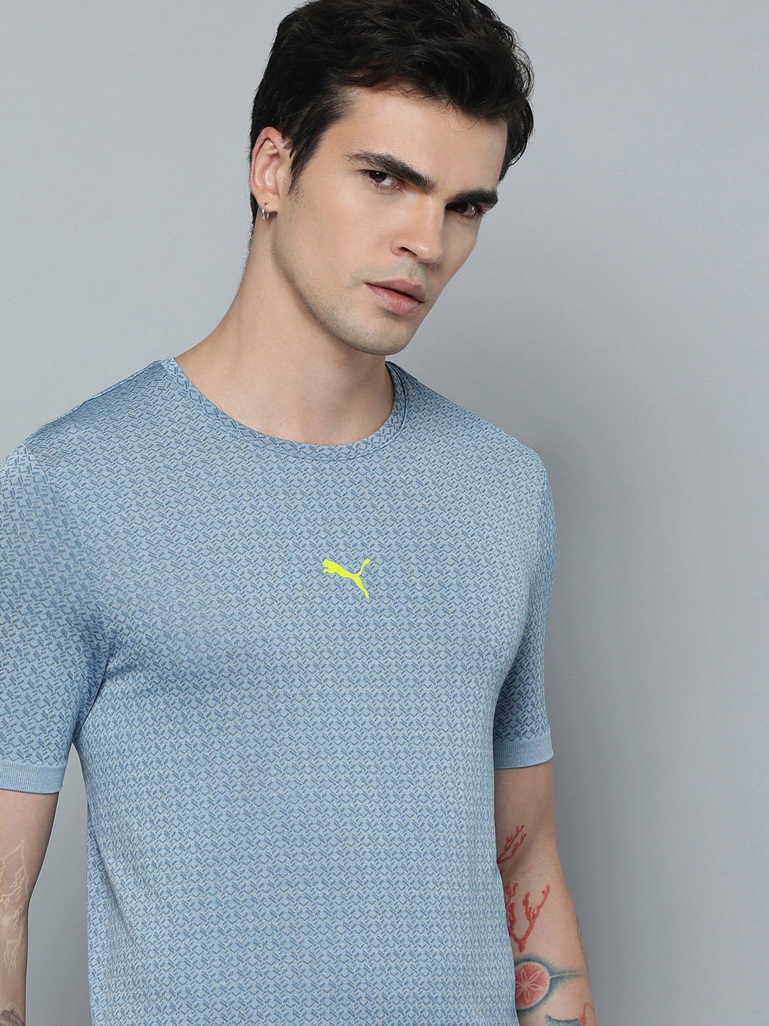 Buy One8 X PUMA Self Design Slim Fit DryCELL Seamless T Shirt - Tshirts ...