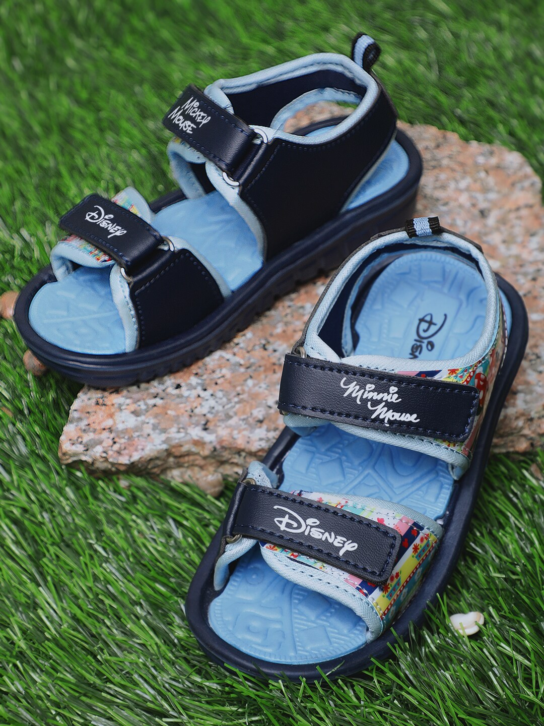 Buy Kids Ville Girls Minnie Mouse Printed Comfort Sandals - Sandals for ...