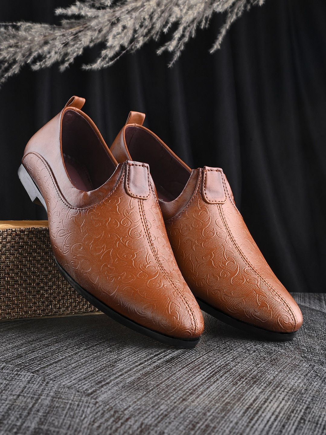 Buy Knoos Men Textured Mojaris - Casual Shoes for Men 22928268 | Myntra