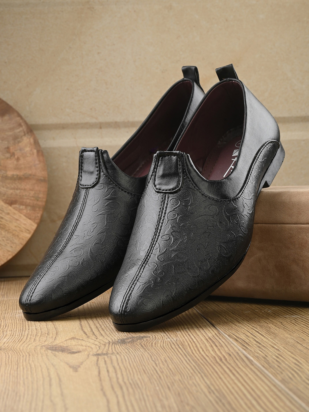 Buy Knoos Men Textured Mojaris - Casual Shoes for Men 22928278 | Myntra