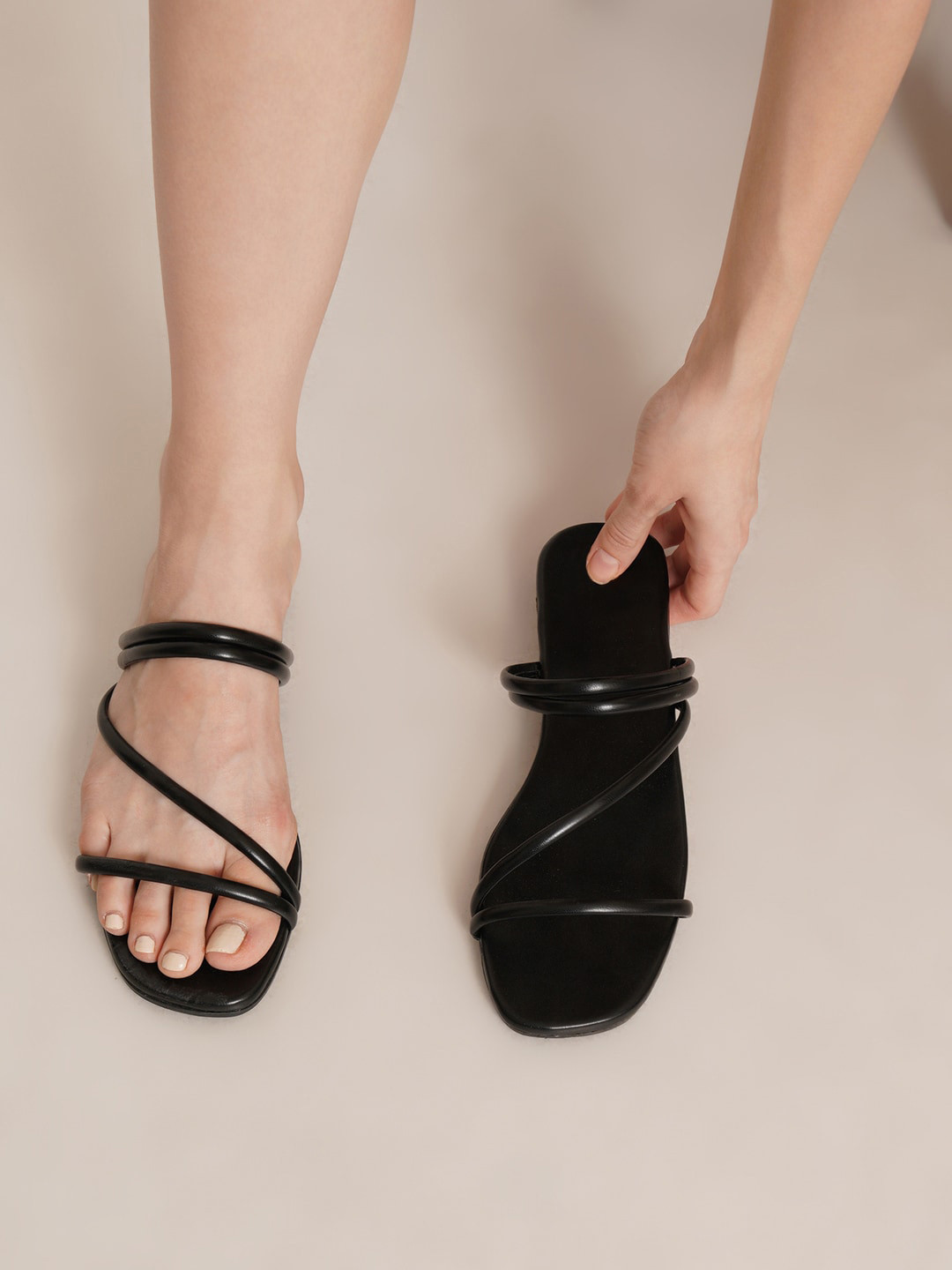 Buy HASTEN Strappy Open Toe Flats - Flats for Women 22968530 | Myntra