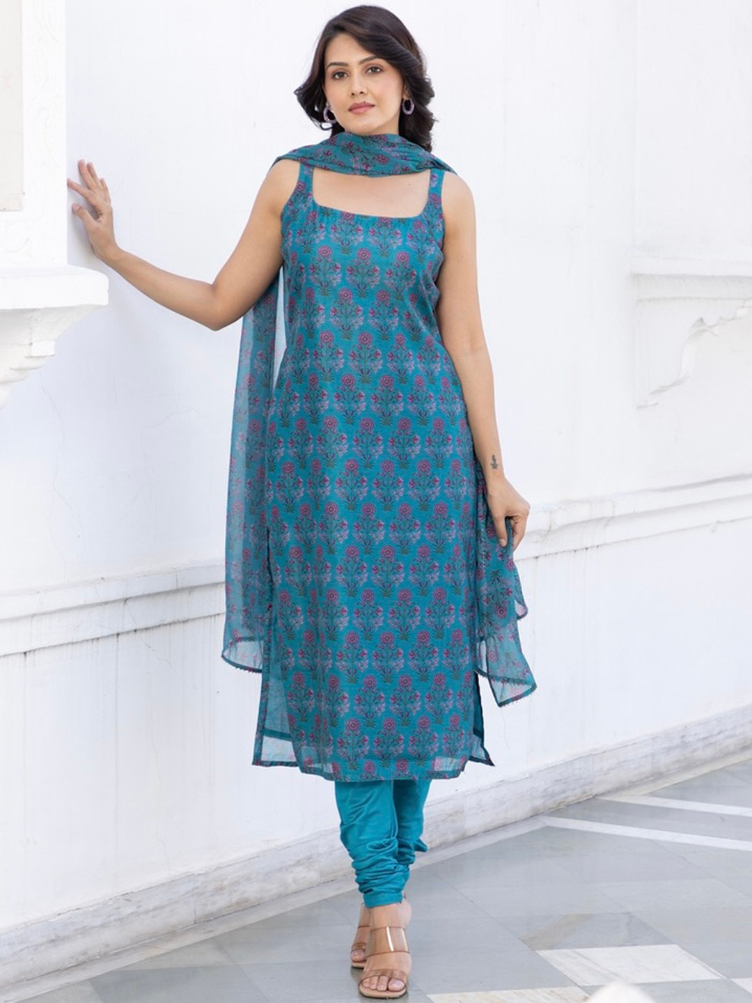 Buy OneWe Floral Printed Square Neck Kurta With Churidar & Dupatta ...