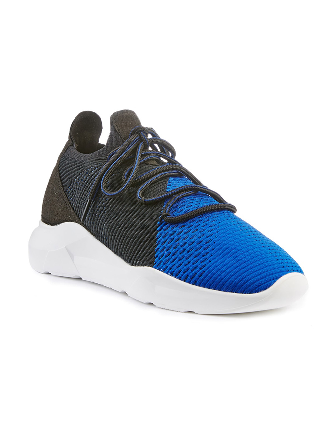Buy FREESOUL FREEWAYNE Colourblocked Textile Contrast Sole Sneakers ...