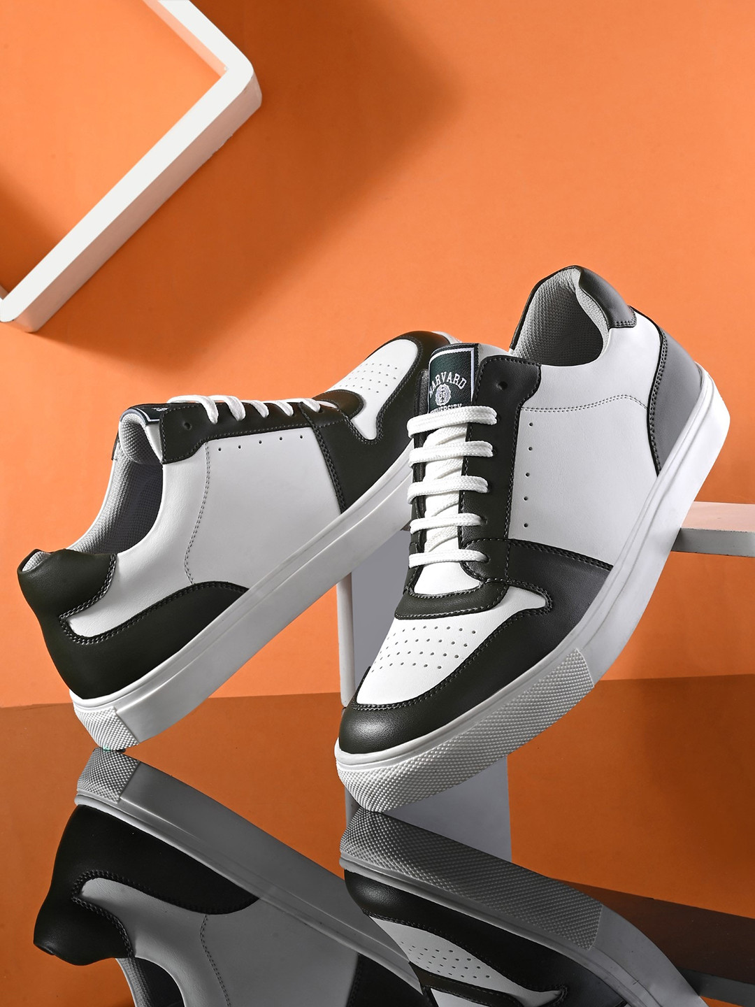 Buy Harvard Men White And Black Colourblocked Lightweight Sneakers ...