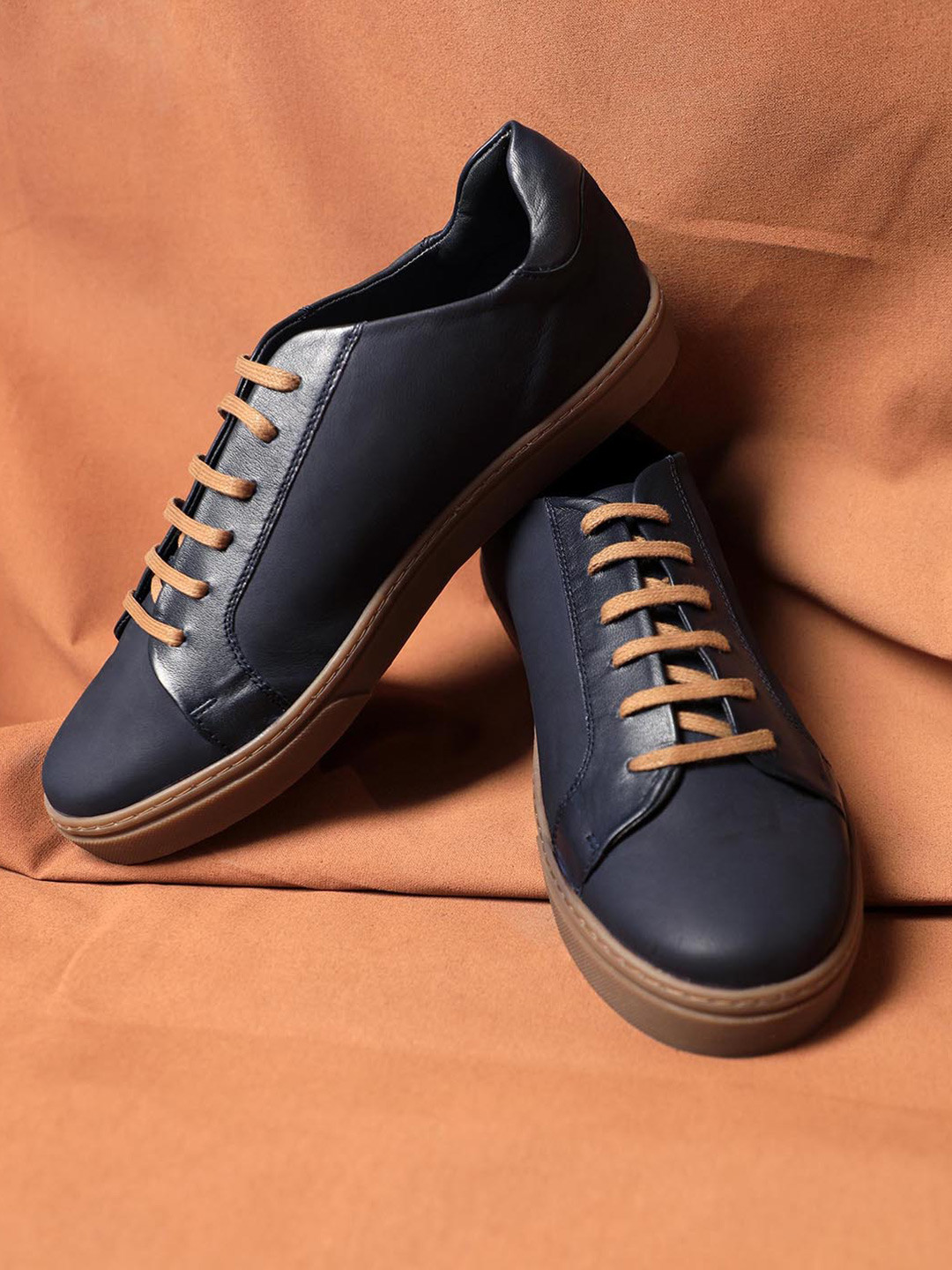 Buy RARE RABBIT Men Rawson Comfort Insole Leather Contrast Sole ...