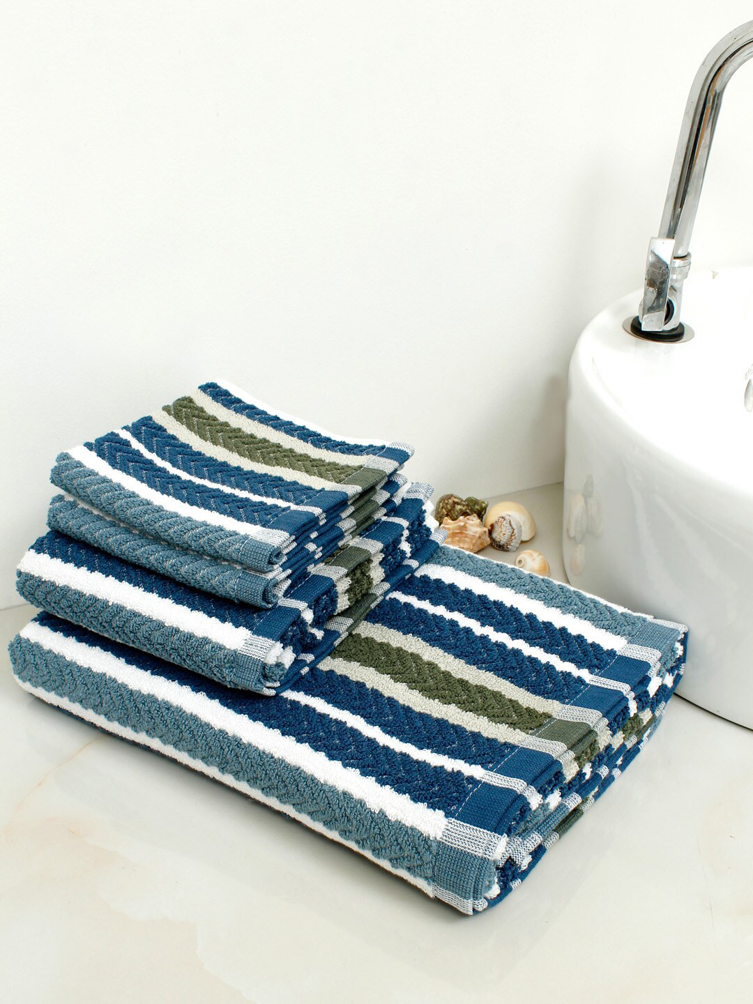 Buy AVI Living Blue 4 Pieces Striped Pure Cotton Towel Set - Towel Set for Unisex 23178138 | Myntra