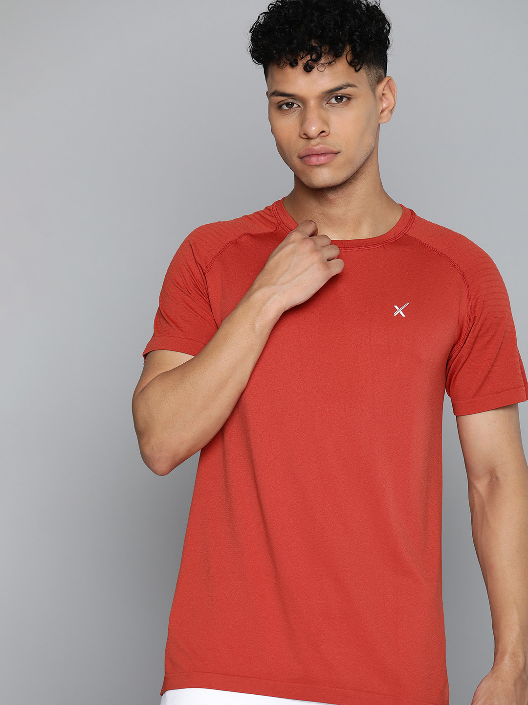 Buy HRX By Hrithik Roshan Round Neck Seamless Rapid Dry Slim Fit ...