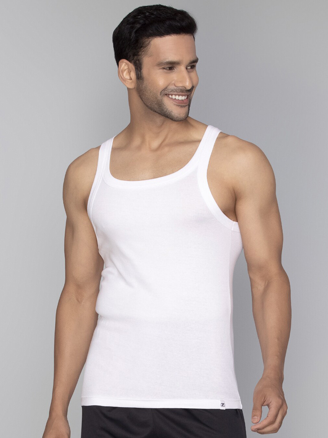 Buy XYXX Men Solid Pace Super Combed Cotton White Ribbed Square Neck ...