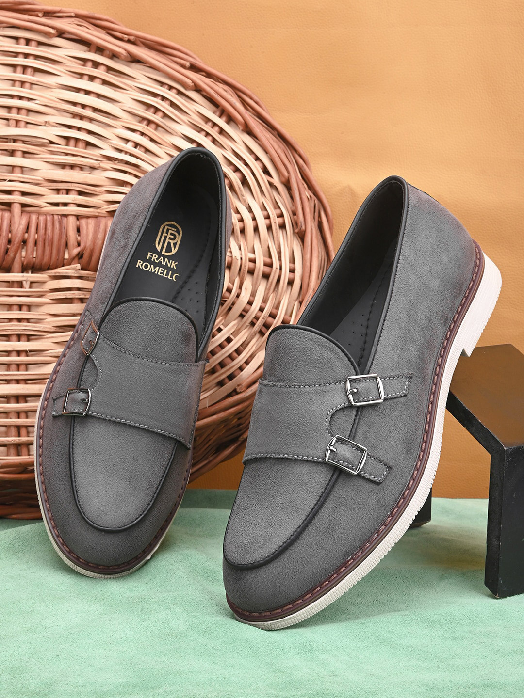 Buy FRANKROMELLO Men Lightweight Padded Contrast Sole Double Monks ...