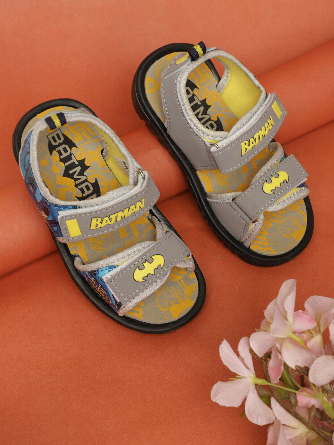 Buy Kids Ville Boys Batman Printed Comfort Sandals - Sandals for Boys ...
