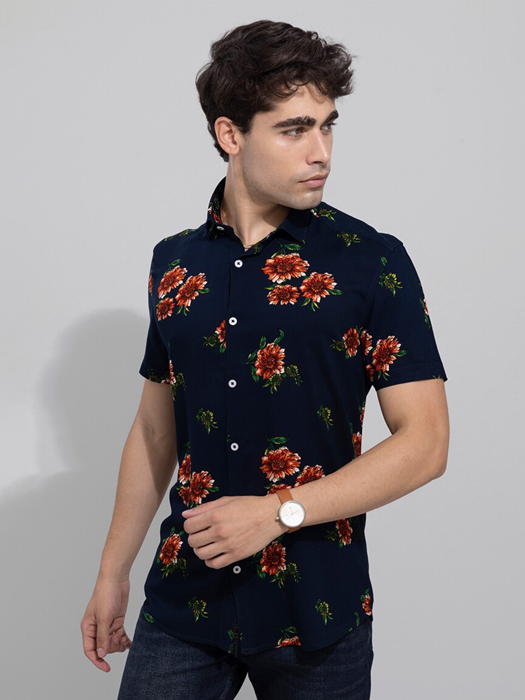 Buy Snitch Navy Blue Spread Collar Slim Fit Floral Printed Casual Shirt