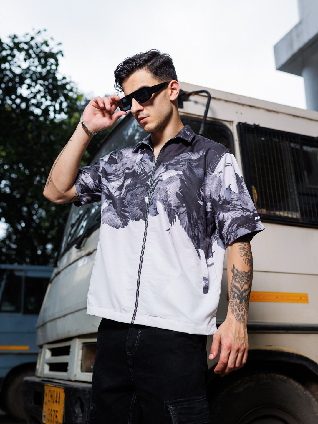 Buy UNRL Graphic Printed Cutaway Collar Relaxed Fit Casual Shirt ...