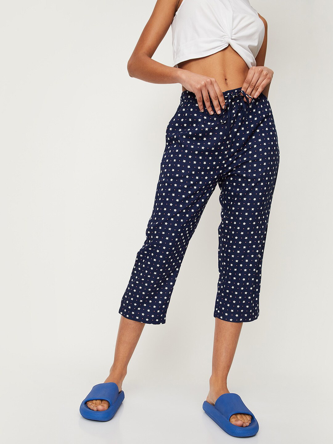 Buy Max Women Mid Rise Printed Capris - Capris for Women 23341266 | Myntra