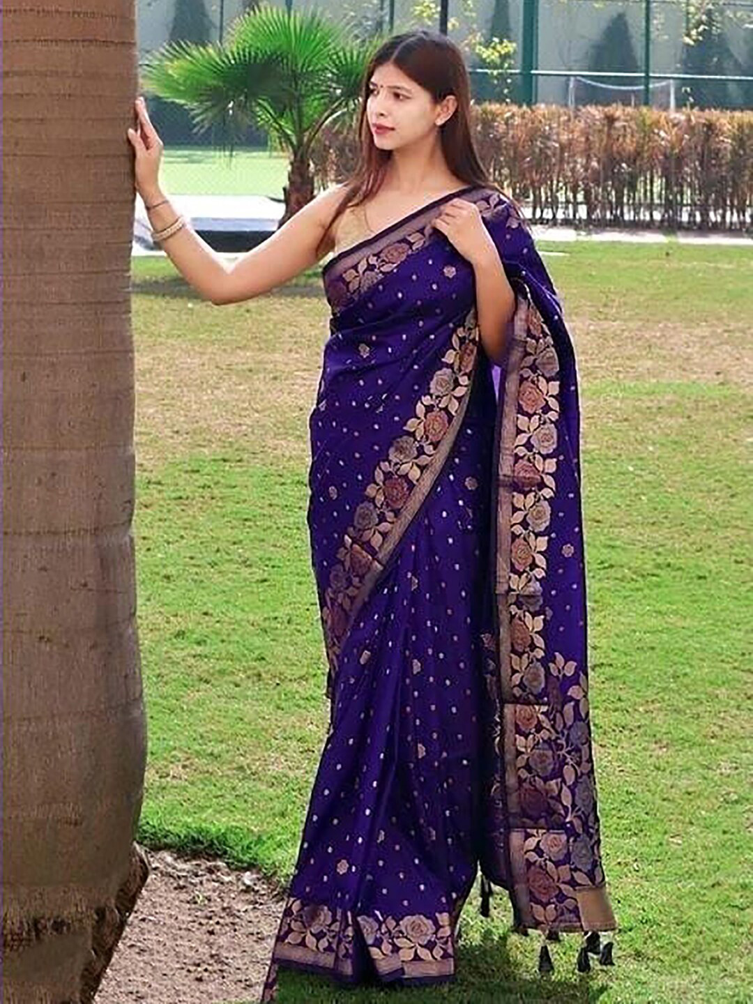 Buy KALINI Woven Design Zari Silk Blend Banarasi Saree - Sarees for ...