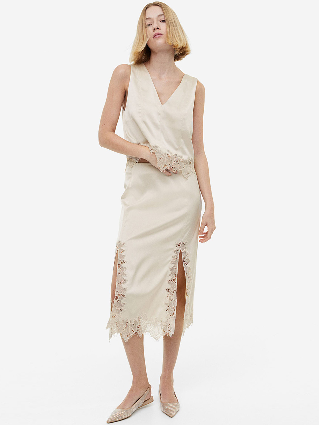 Buy H&M Lace Trimmed Satin Skirt - Skirts for Women 23412588 | Myntra