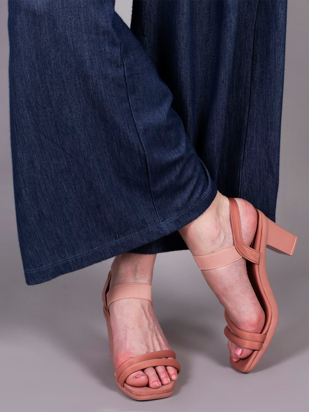 Buy DEAS Square Toe Mid Top Block Heels - Heels for Women 23435988 | Myntra