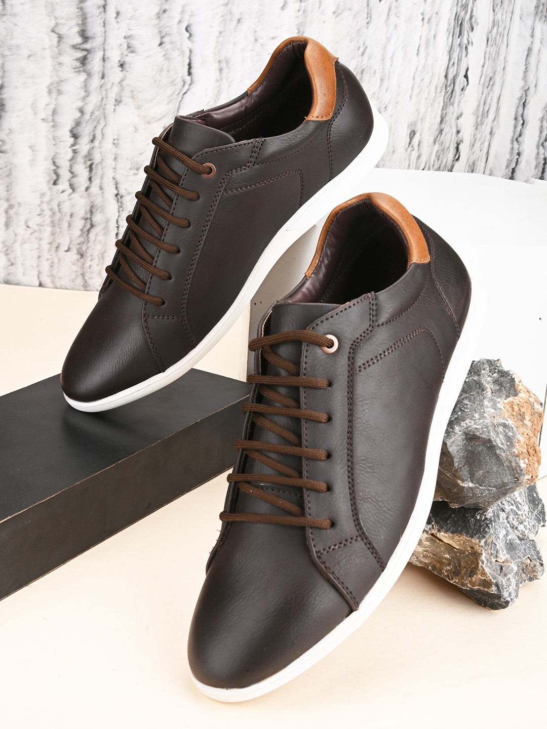 Buy Roadster Men Brown & White Lightweight Comfort Insole Contrast Sole ...